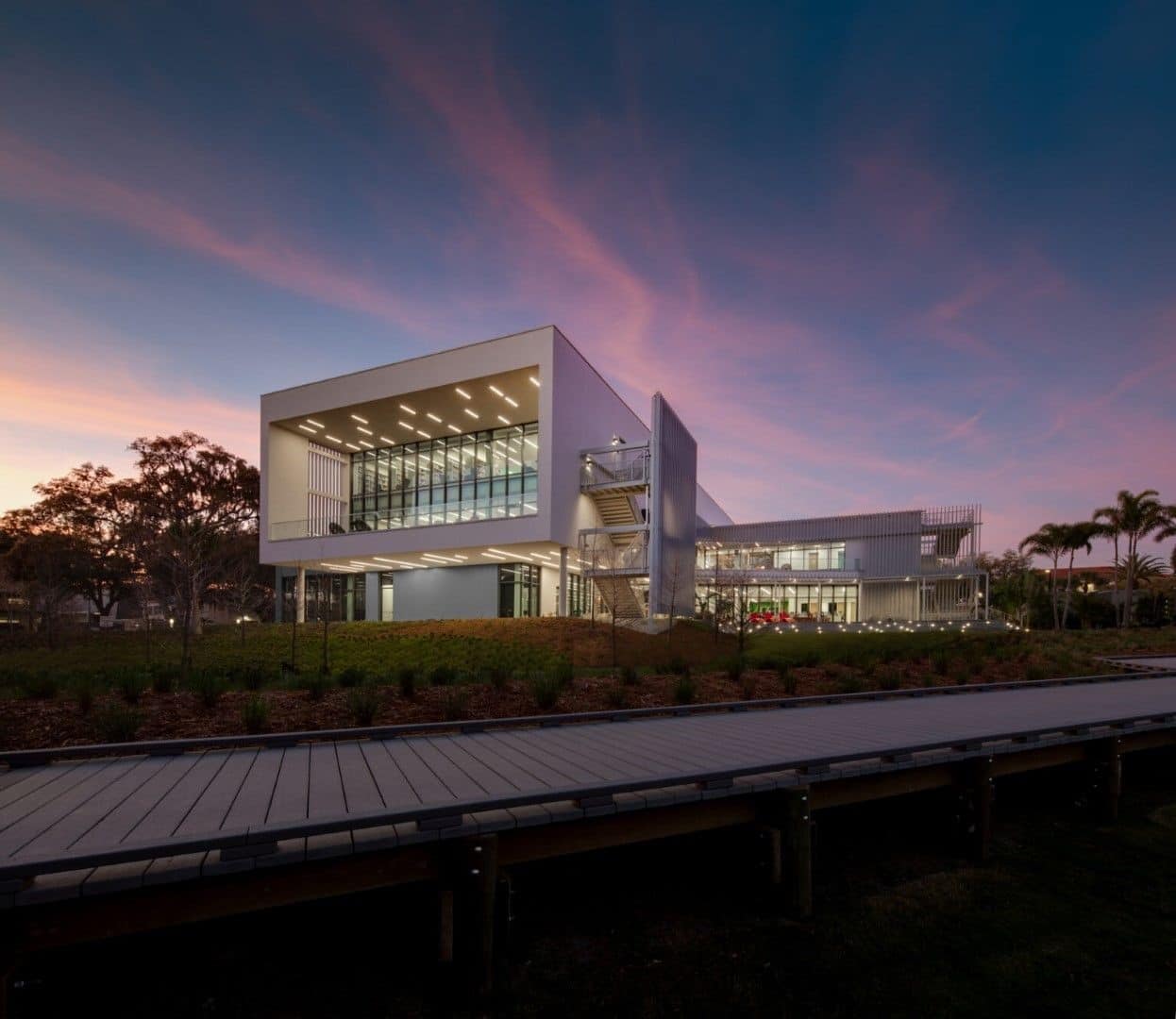 Alfred R. Goldstein Library, Ringling College of Art and Design ...
