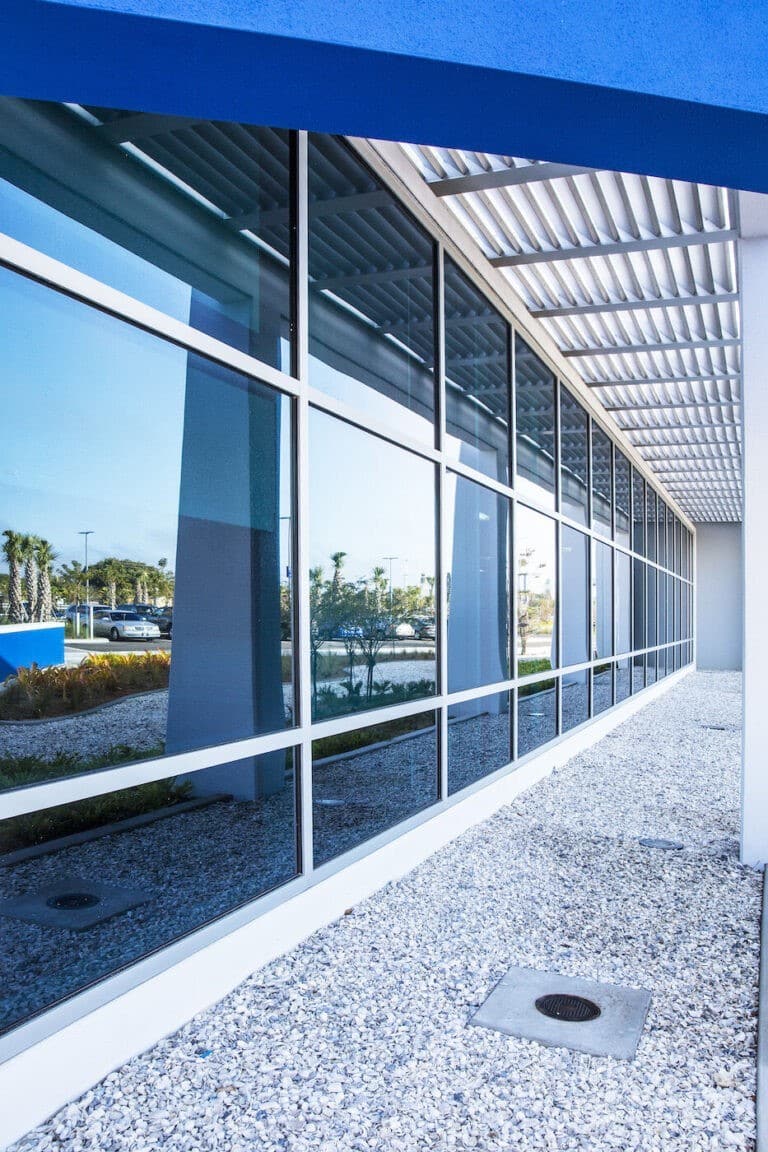 LeeTran Headquarters - Kawneer Canada