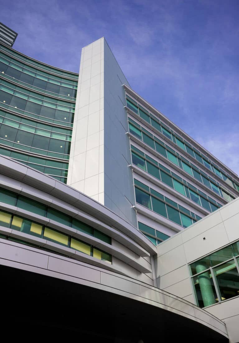 Salem Baptist Hospital - Patient Tower - Kawneer Canada