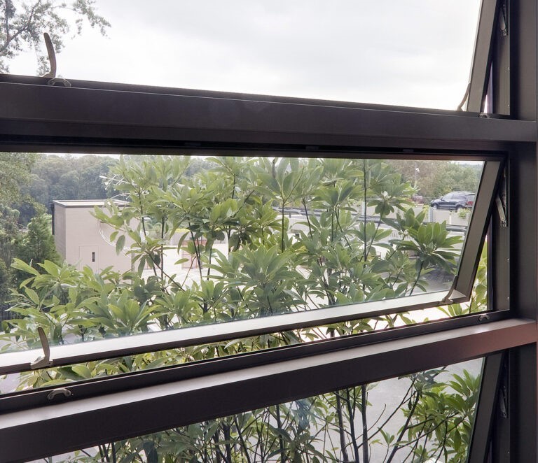GLASSvent® Windows for Curtain Wall - Kawneer Canada