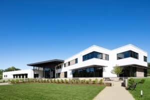 Trifab® VersaGlaze® 451/451T Framing System - Kawneer Canada
